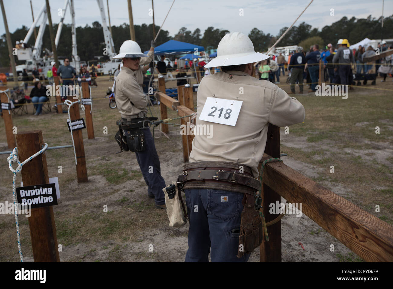 Lineman rodeo hi-res stock photography and images - Alamy