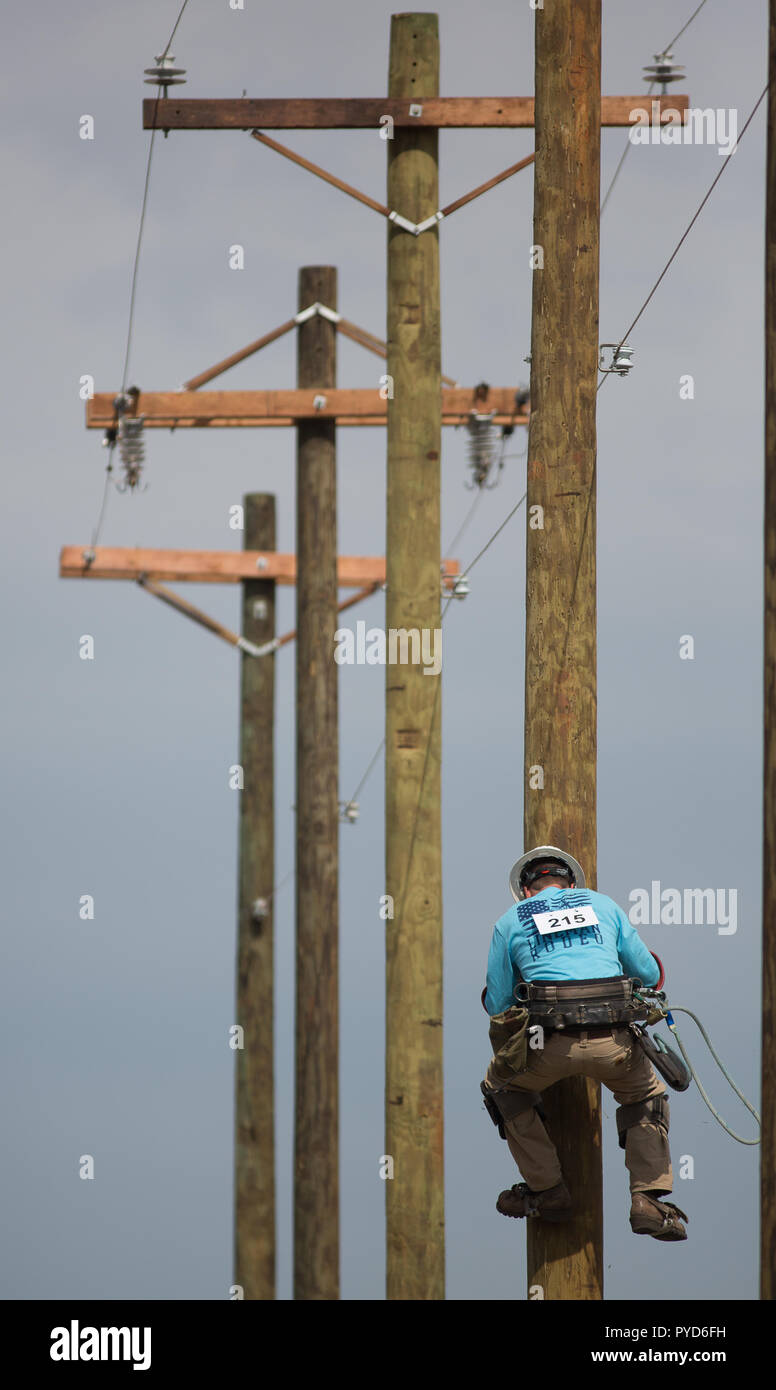 Lineman rodeo hi-res stock photography and images - Alamy