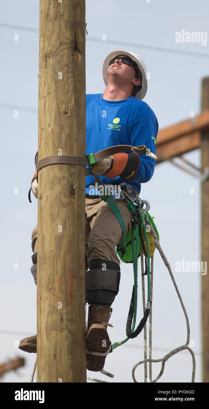 Lineman rodeo hi-res stock photography and images - Alamy