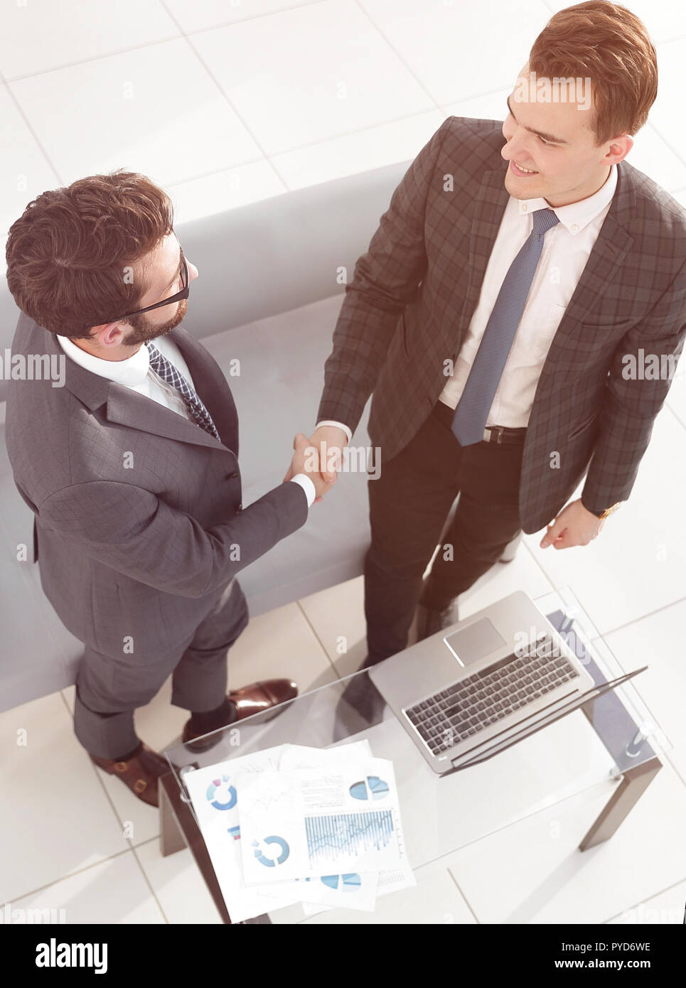 marketing concept. handshake business partners Stock Photo - Alamy