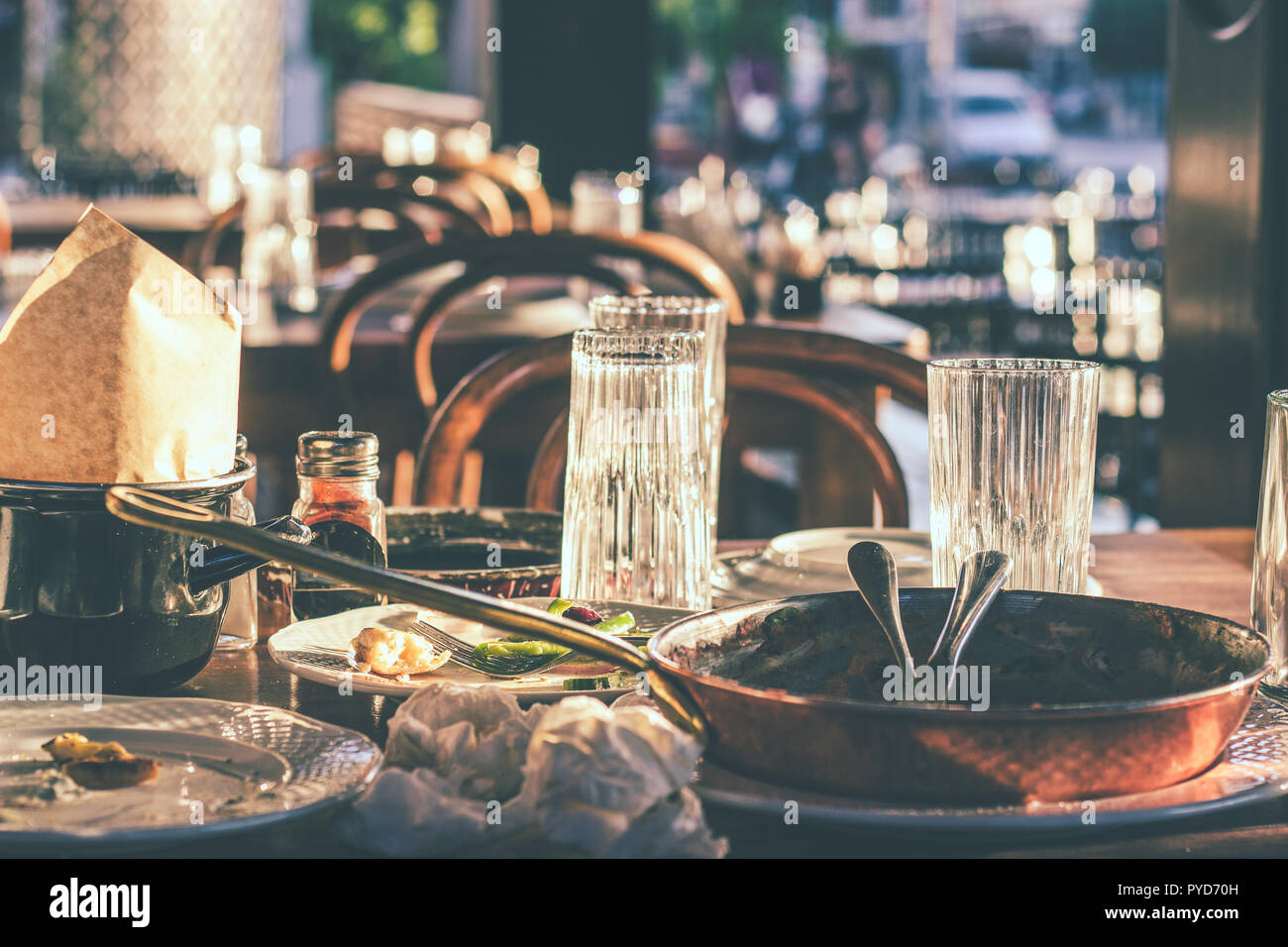 Empty dinner plate after meal hi-res stock photography and images - Alamy