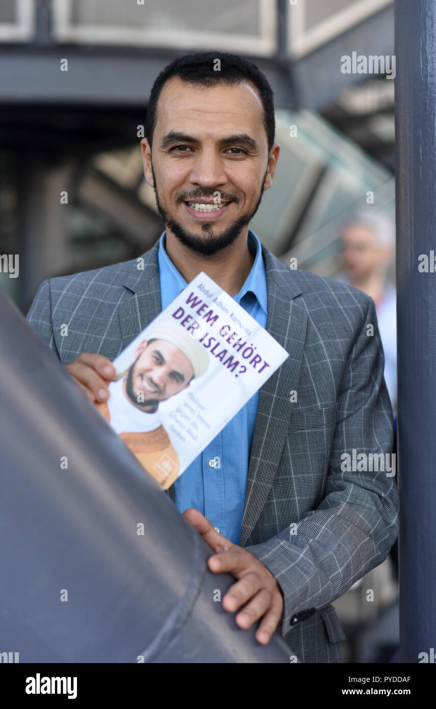 Abdul adhim hi-res stock photography and images - Alamy