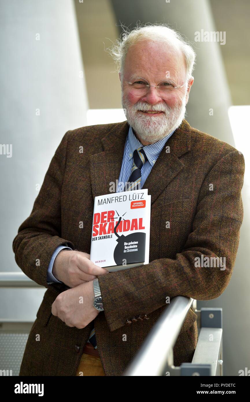 Manfred Lütz in October 2018 at the Frankfurt Book Fair. | usage ...