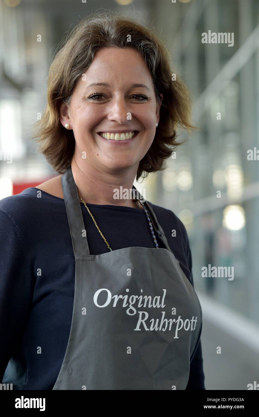 Stephanie fair hi-res stock photography and images - Alamy