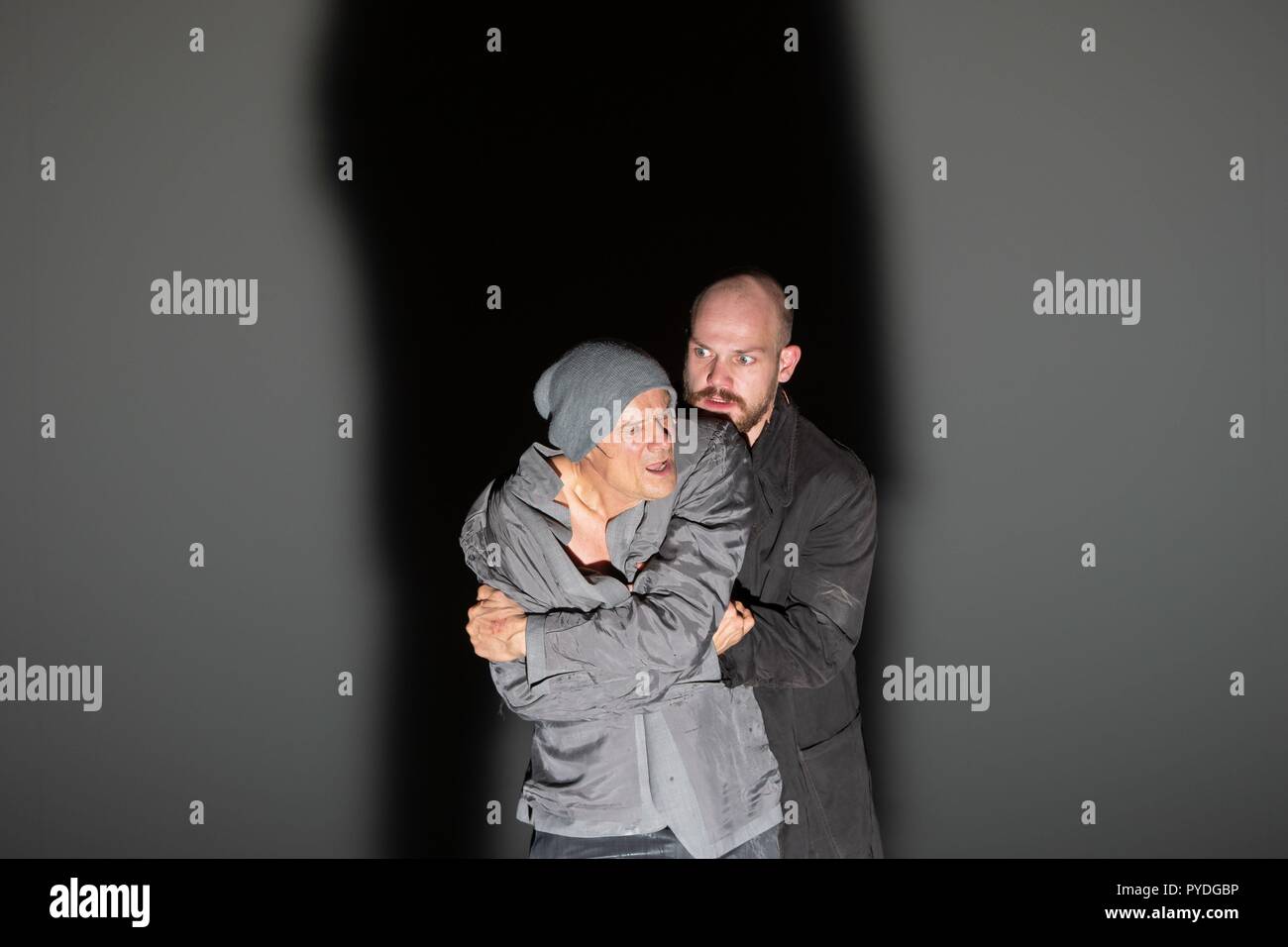 Actors Edgar Selge (l,) as Lear and Matti Krause (Earl of Kent) on ...
