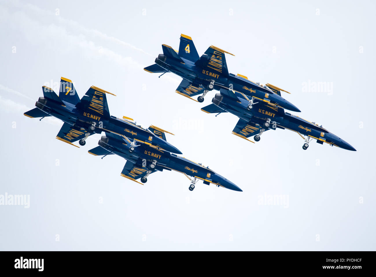 Fa18 hornets hi-res stock photography and images - Alamy