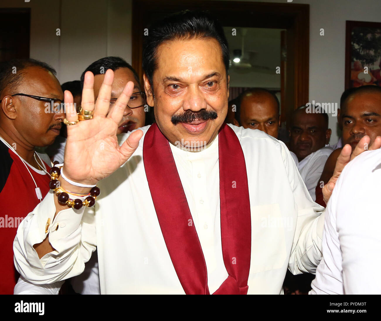 Mahinda rajapaksa hi-res stock photography and images - Alamy