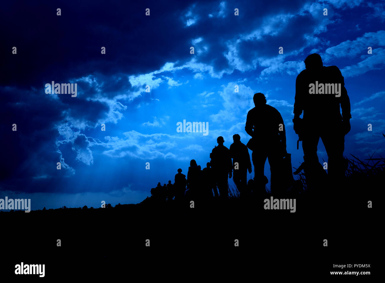 Immigration silhouette hi-res stock photography and images - Alamy