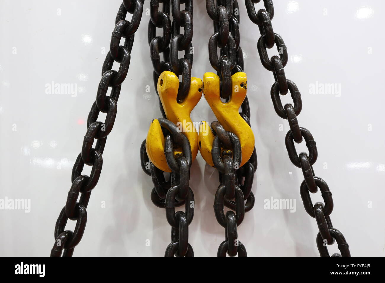 hook , chain and steel wire set for crane Stock Photo - Alamy