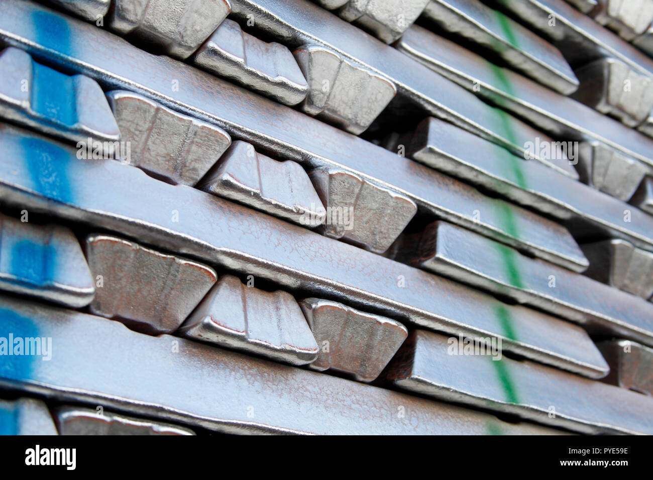 Aluminum ingots in warehouse hi-res stock photography and images - Alamy