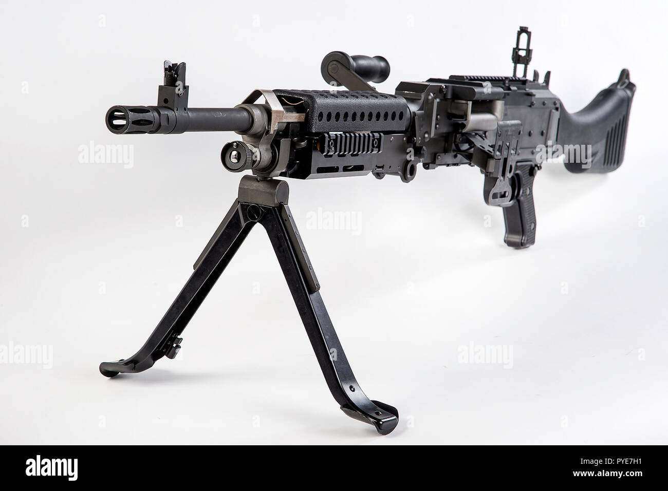 The M240B is a variant of the M240, used by the U.S. Army, Navy, Coast ...