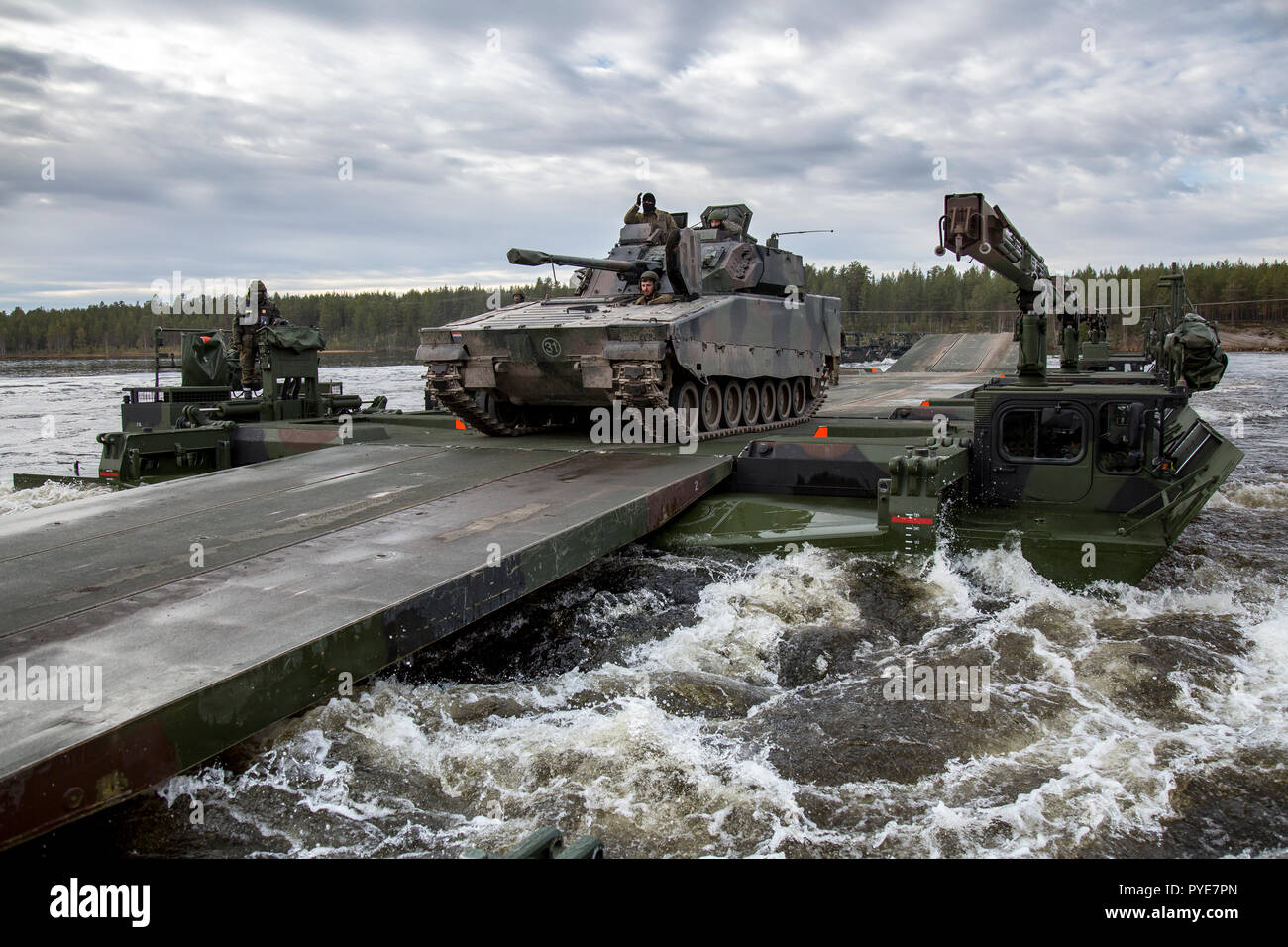 Ferry amphibie hi-res stock photography and images - Alamy