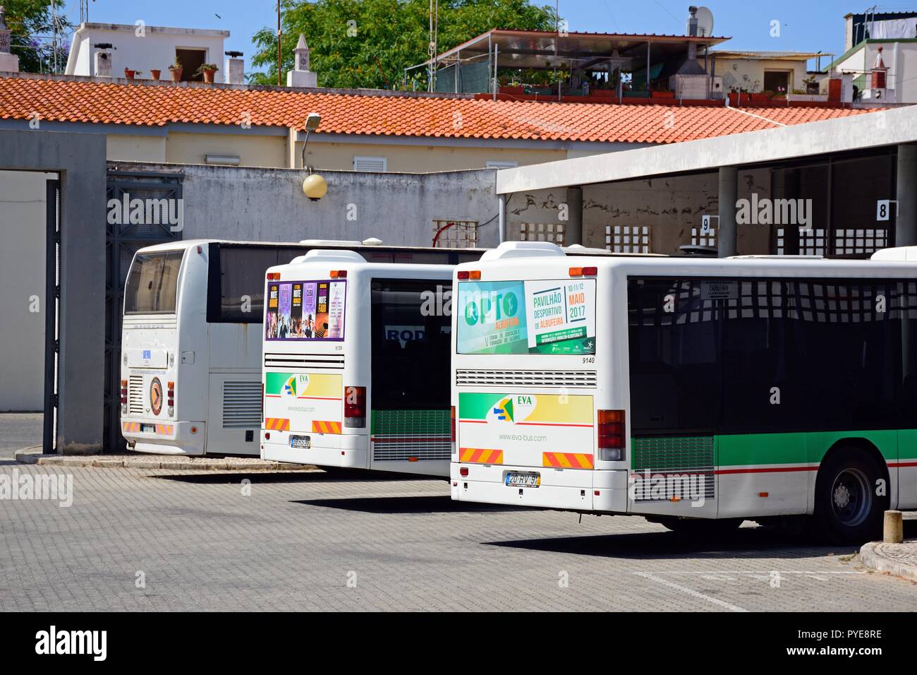 Three buses hi-res stock photography and images - Alamy