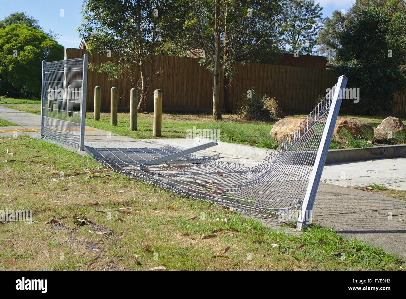 Steel fence panel hi-res stock photography and images - Alamy