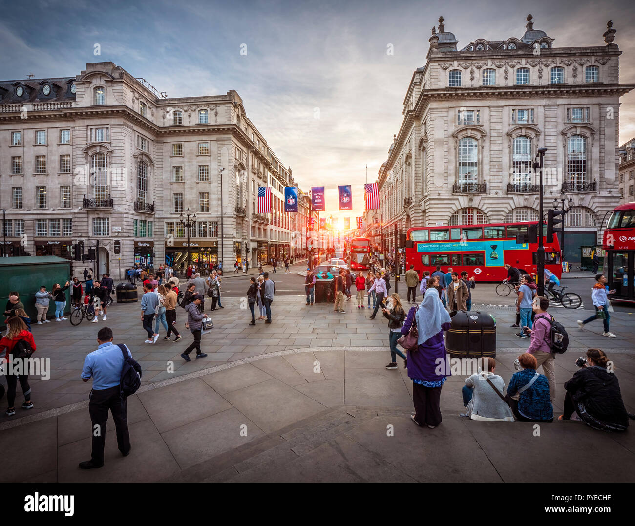 Piccadilly circus sunset hi-res stock photography and images - Alamy