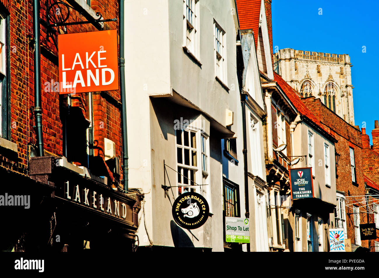 York shop signs hi-res stock photography and images - Alamy