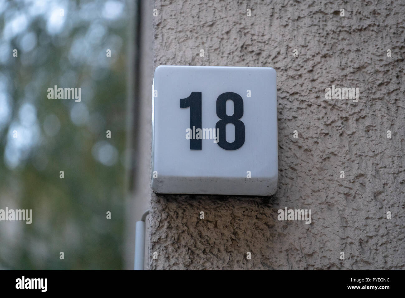 House number 18 sign hi-res stock photography and images - Alamy