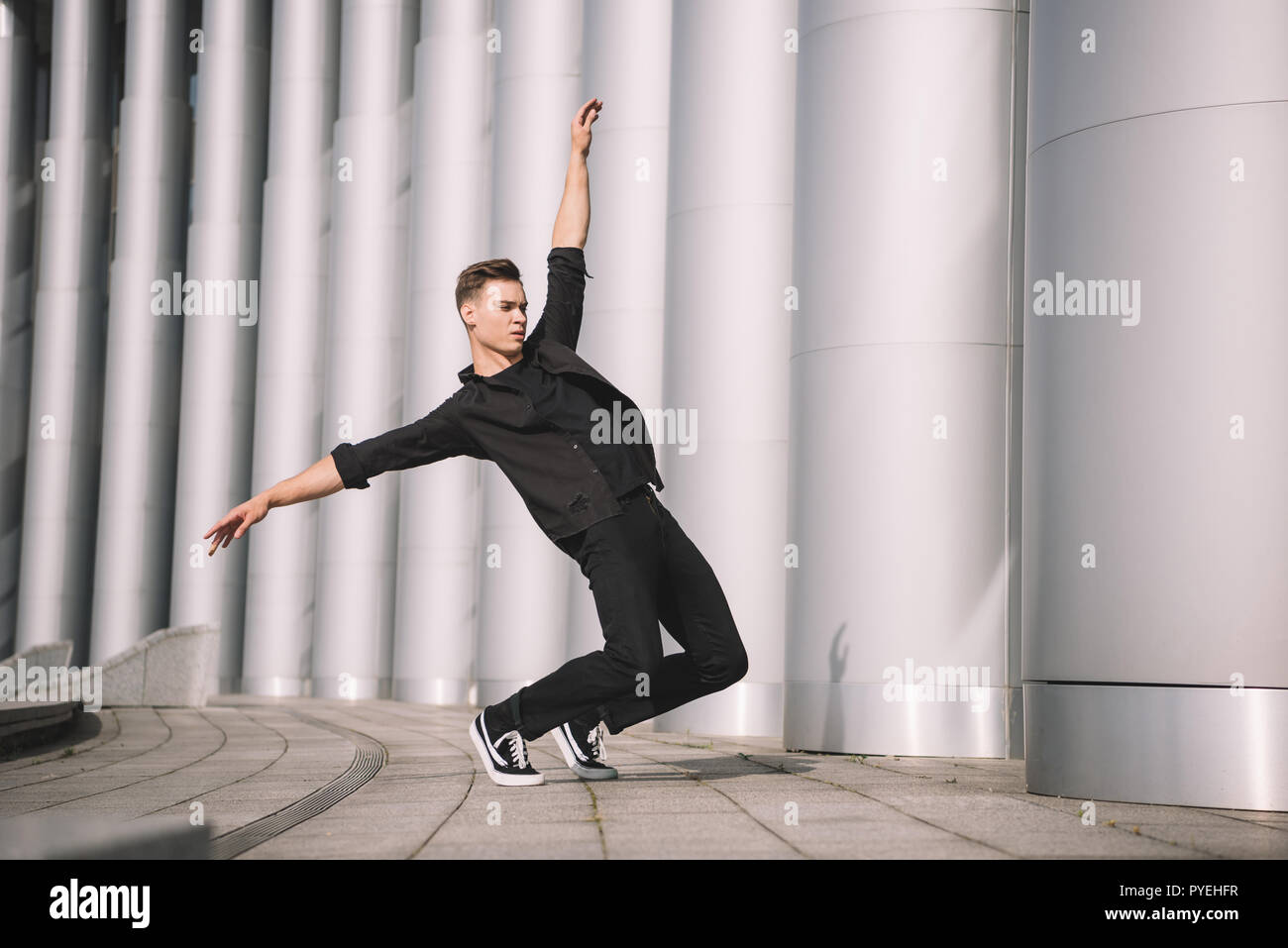Adult male performing contemporary dance hi-res stock photography and ...