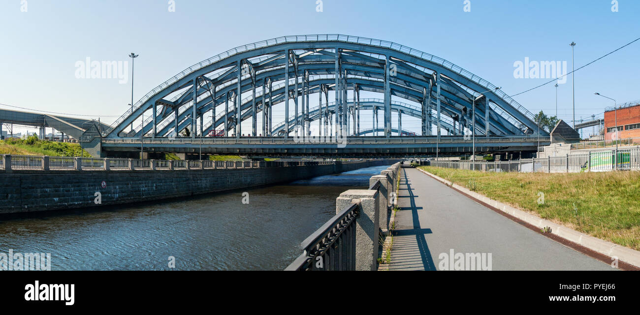 Railway embankment construction hi-res stock photography and images - Alamy