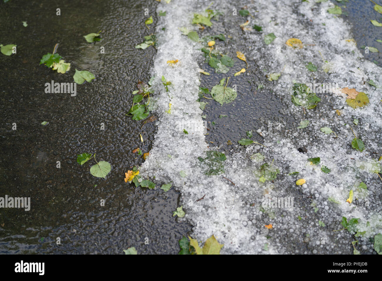 Large hailstones road hi-res stock photography and images - Alamy