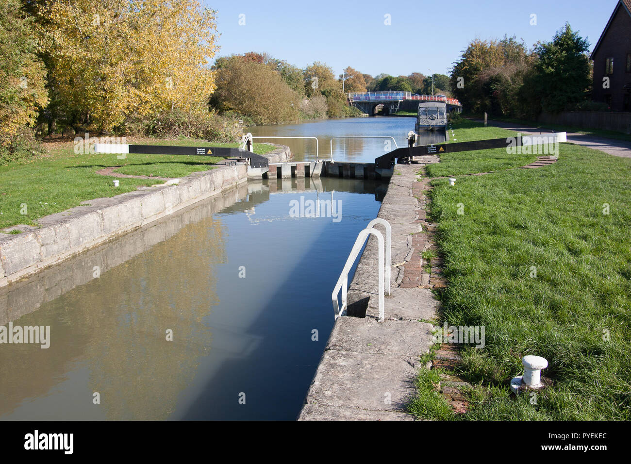Caen Hill Locks Kennet and Avon Canal Devises Wiltshire Stock Photo - Alamy
