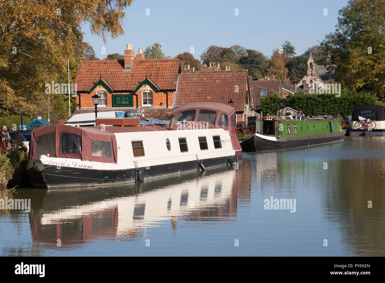 Dutch canal locks hi-res stock photography and images - Alamy
