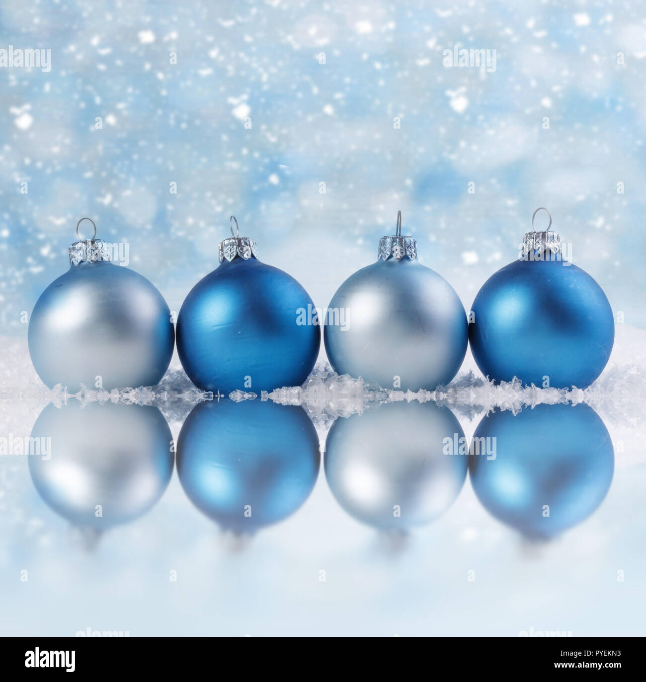 Christmas background with xmas balls and reflection Stock Photo - Alamy