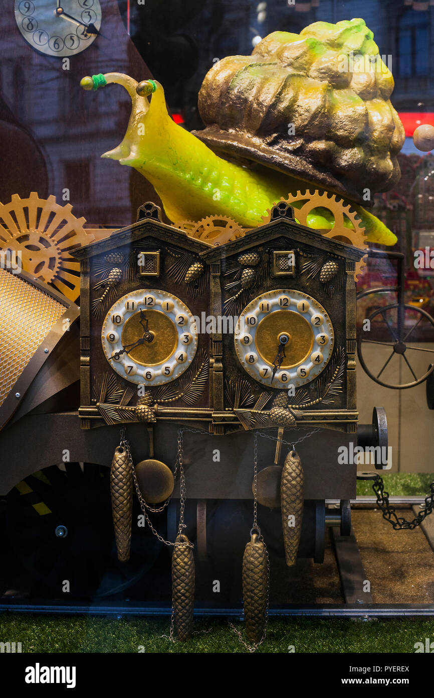 Vintage clock mechanism pendulum hi-res stock photography and images ...