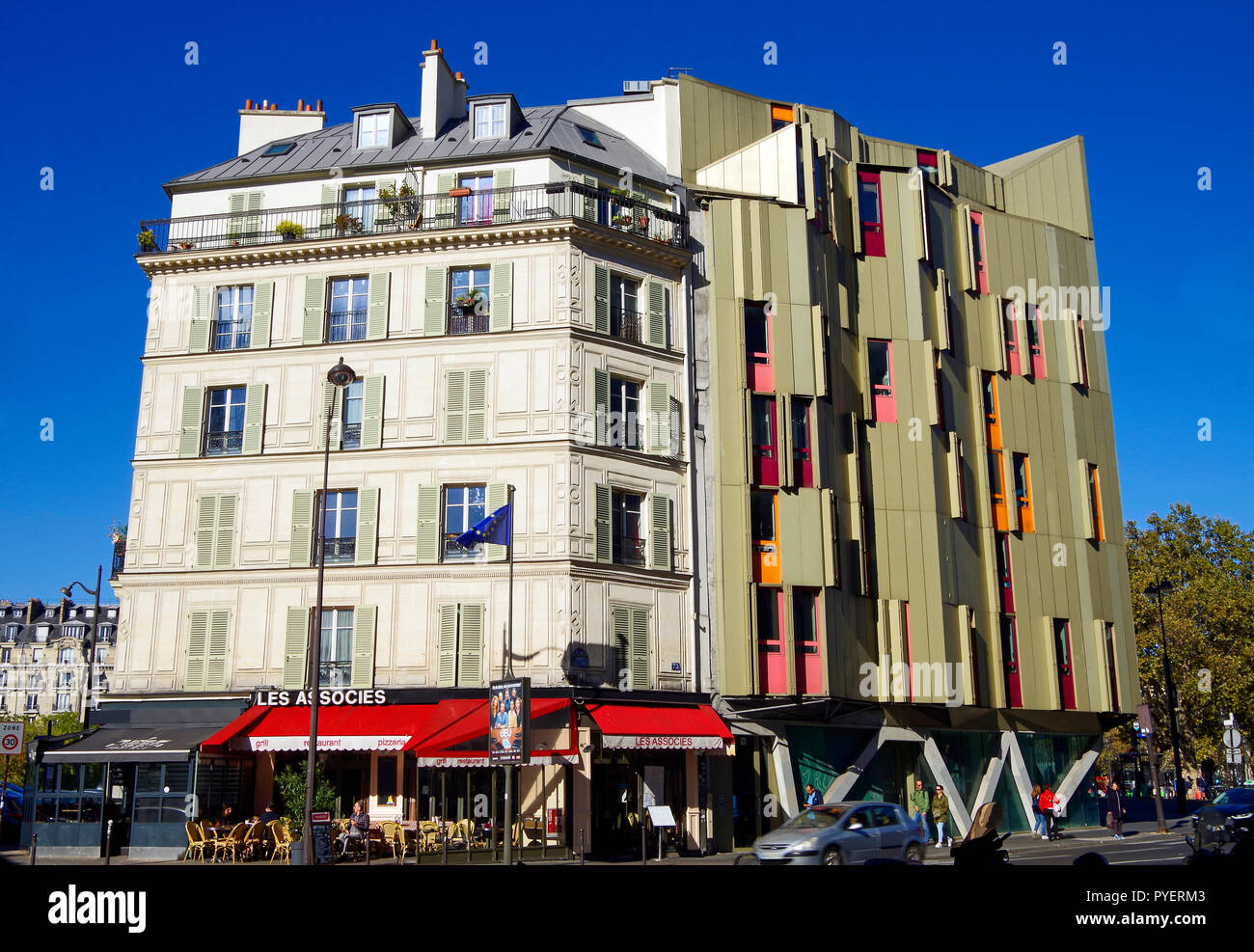 Café bar restaurant les Associes, in traditional Paris19th century ...