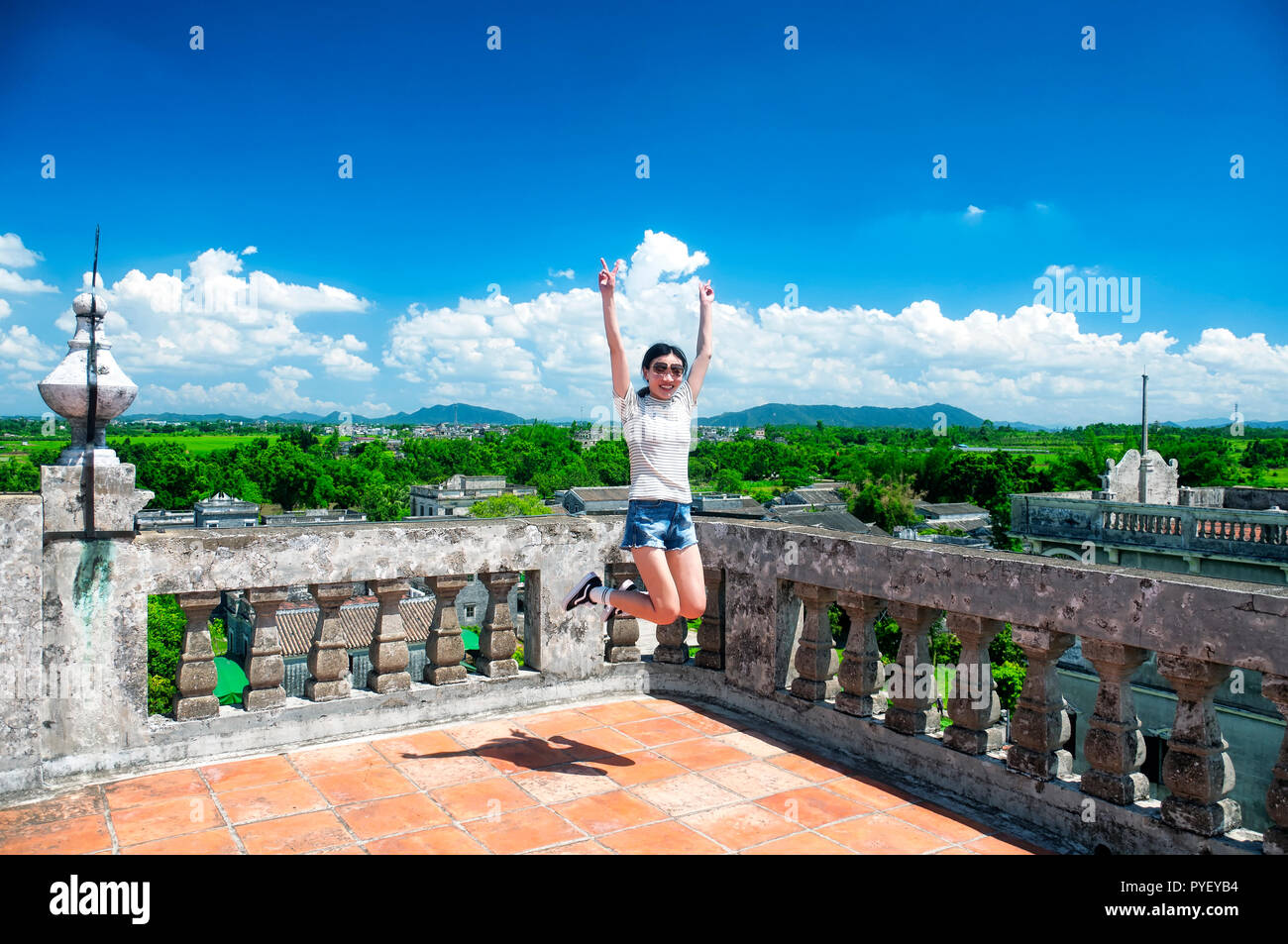 Roof jumping hi-res stock photography and images - Alamy