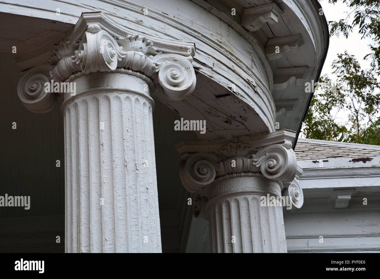 Ionic columns detail hi-res stock photography and images - Alamy