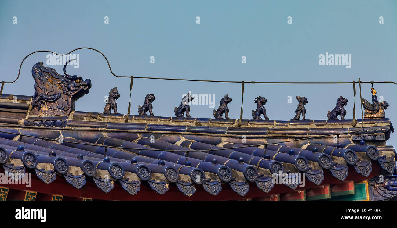 Chinese Imperial roof decoration: roof charms or roof figures on a ...