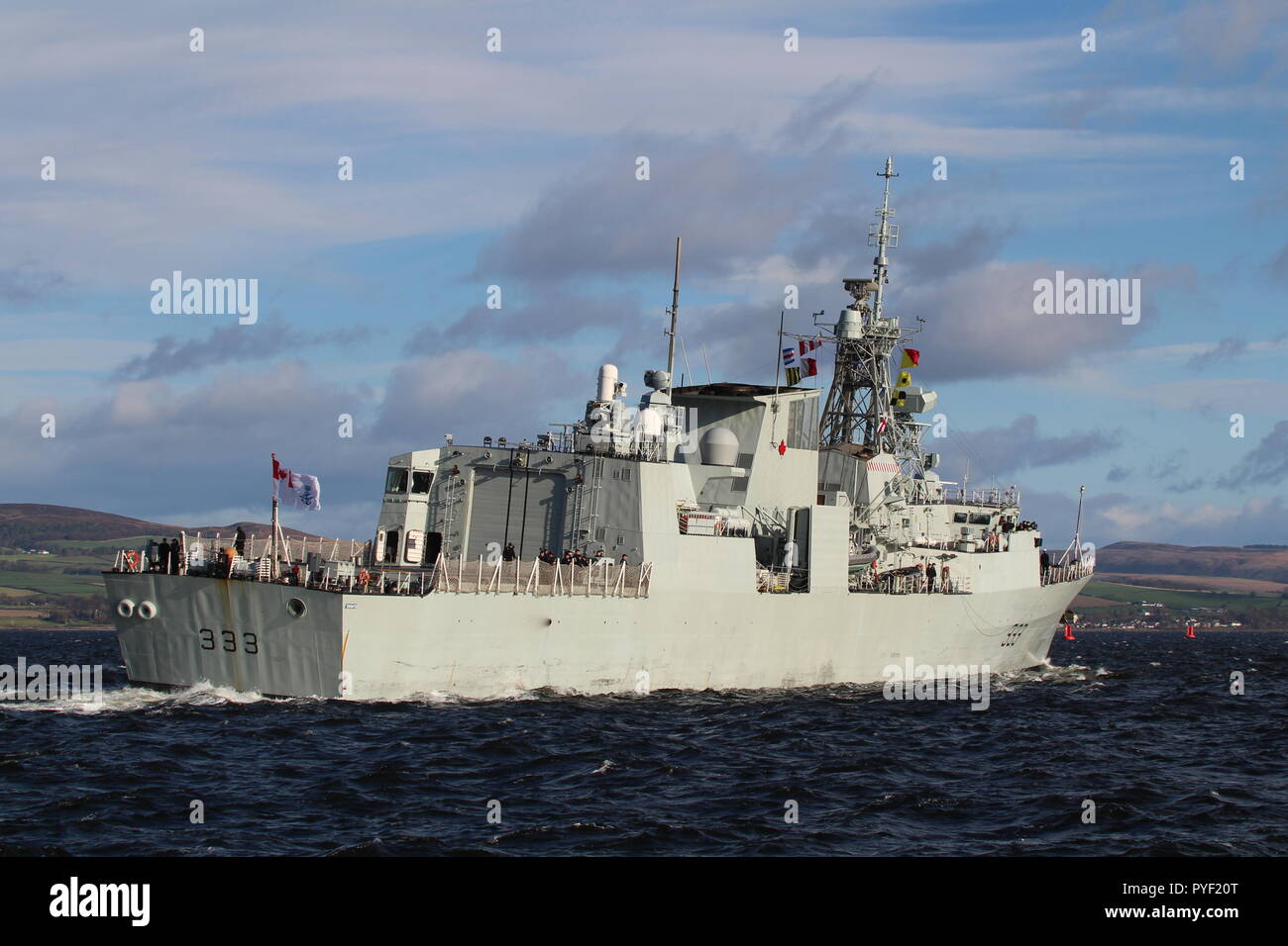 HMCS Toronto (FFH-333), a Halifax-class (or City-class) frigate ...