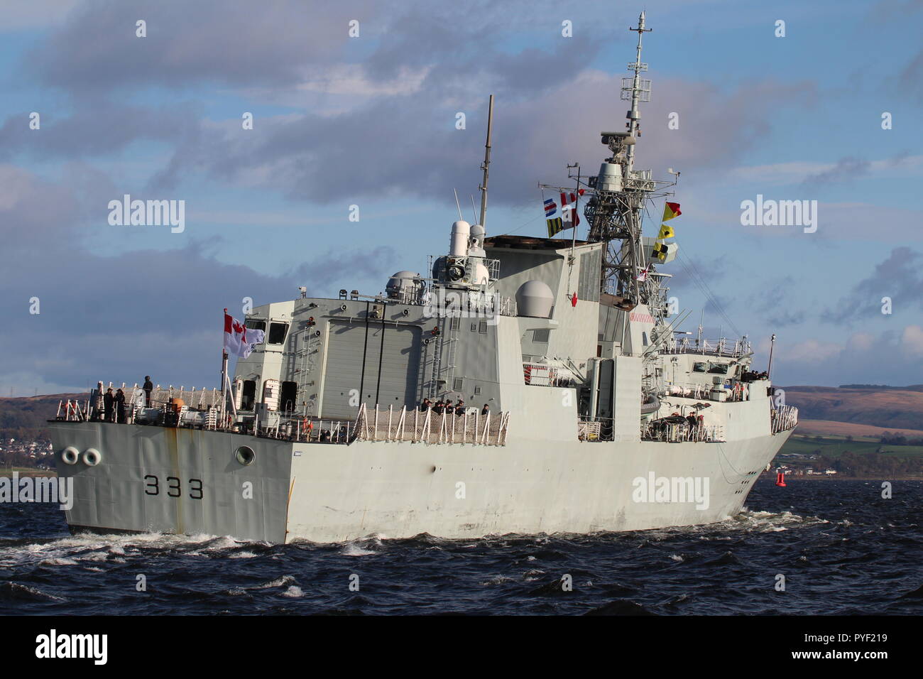 HMCS Toronto (FFH-333), a Halifax-class (or City-class) frigate ...