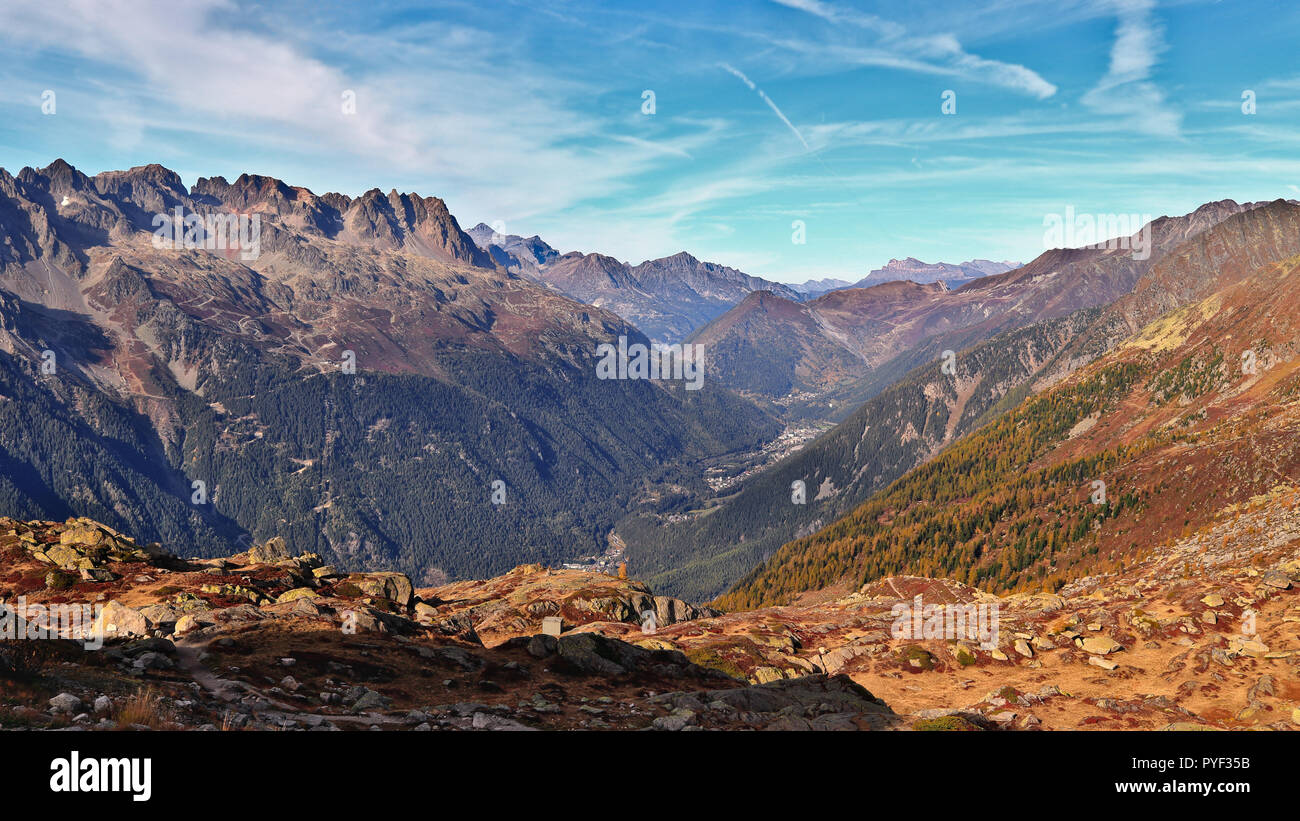 Chamonix mont blanc valley hi-res stock photography and images - Alamy