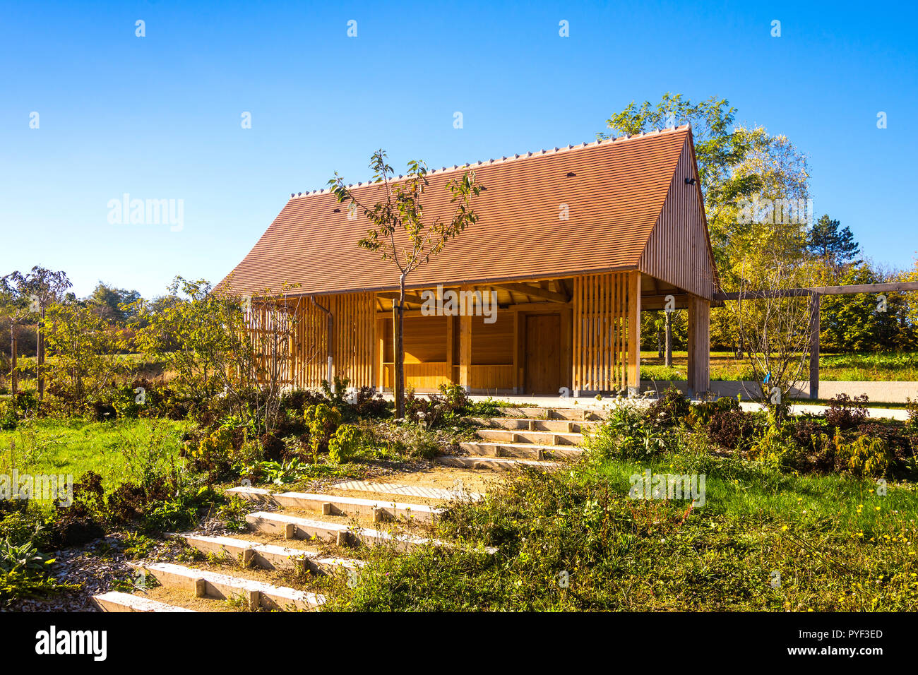 New hall construction hi-res stock photography and images - Alamy