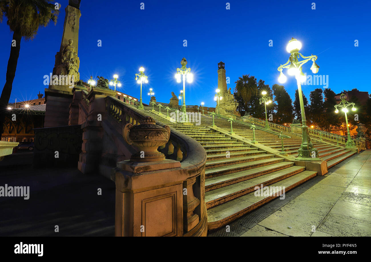 Marseille art deco hi-res stock photography and images - Alamy