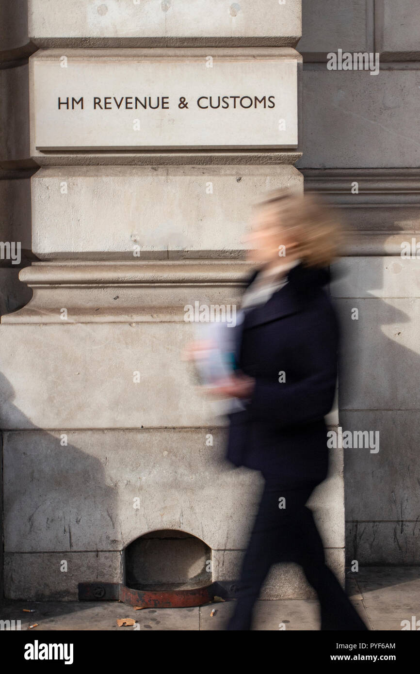 Customs offices uk hi-res stock photography and images - Alamy