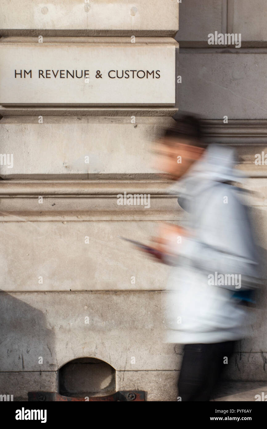 Customs offices uk hi-res stock photography and images - Alamy