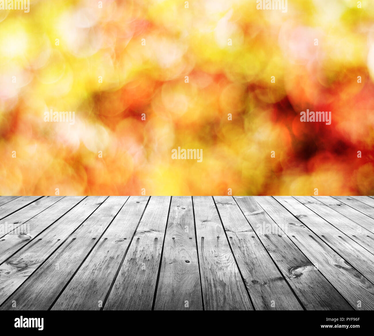 Empty wooden table for product display montages Stock Photo - Alamy