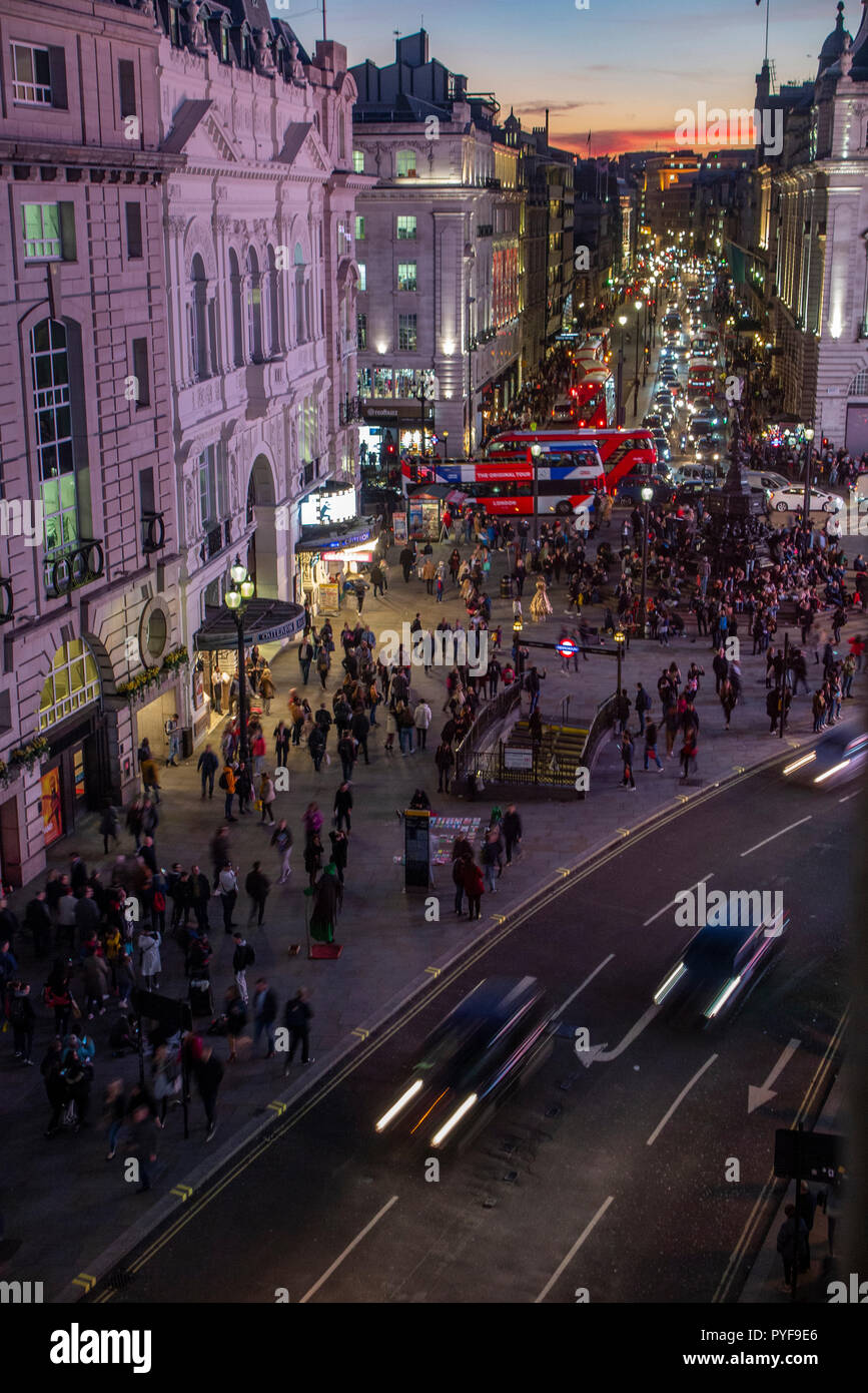 Piccadilly circus night aerial view hi-res stock photography and images ...
