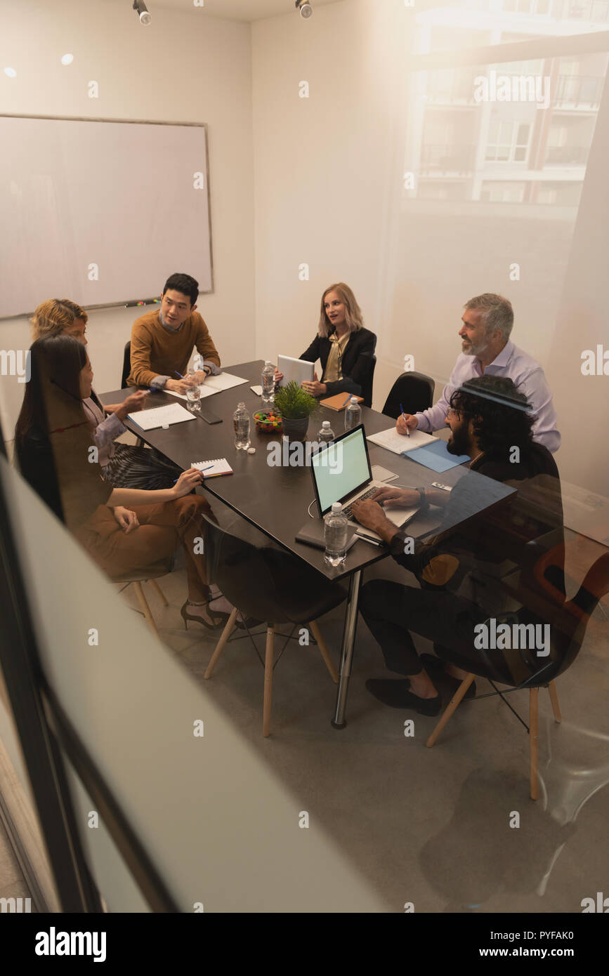 Formal meeting room hi-res stock photography and images - Alamy