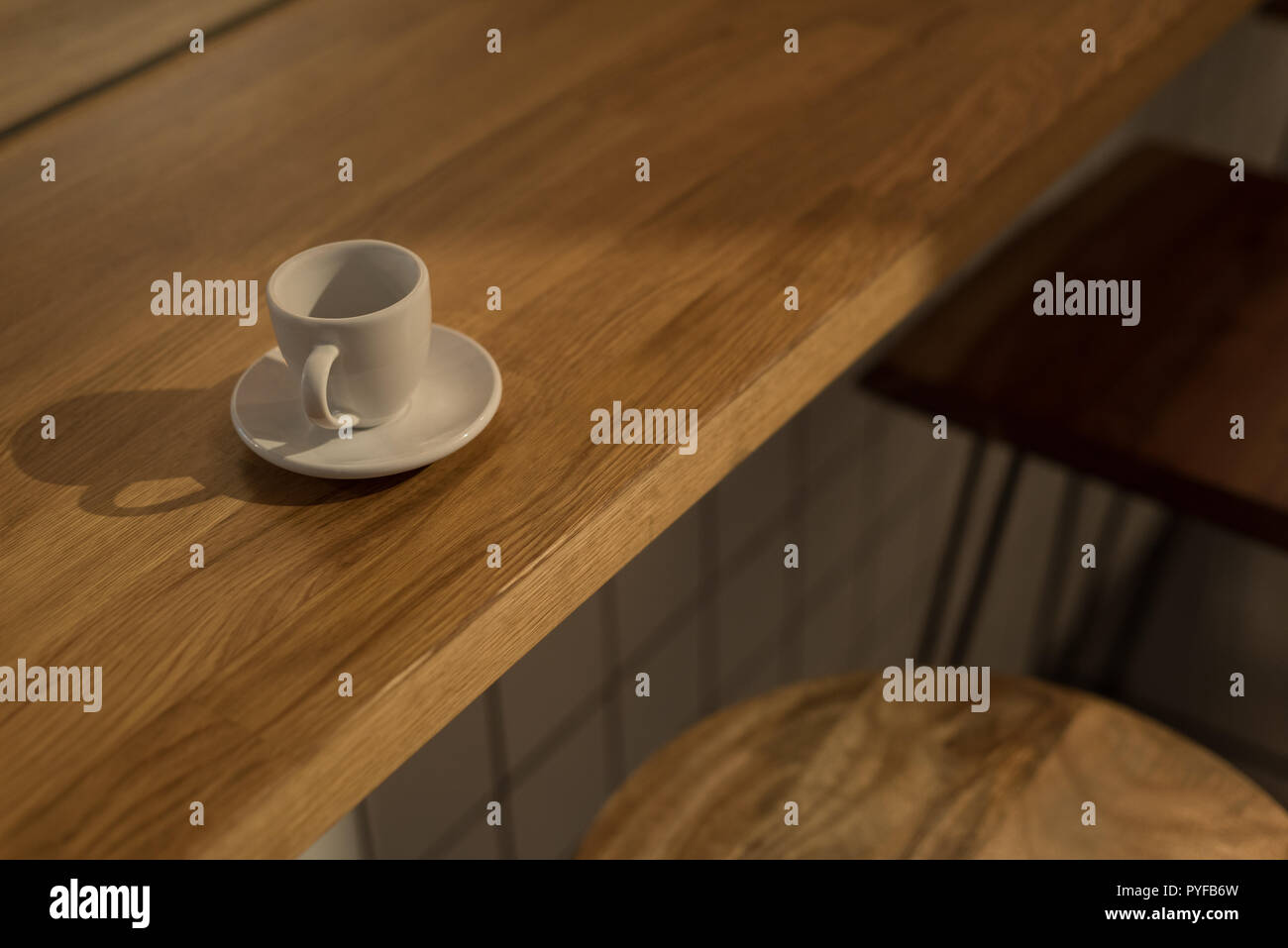 Empty cafe table hi-res stock photography and images - Alamy