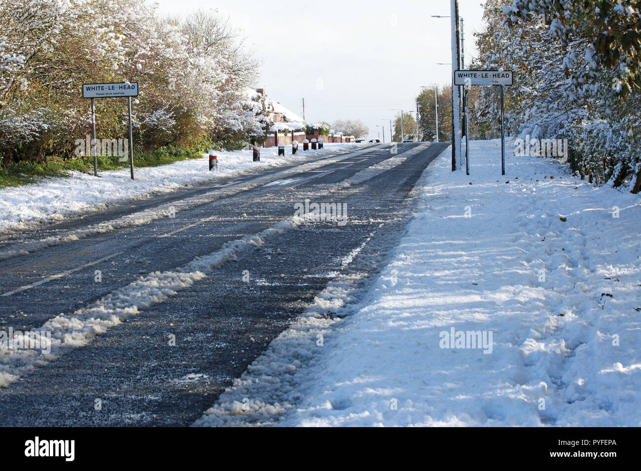 Road in snow Stock Photo - Alamy