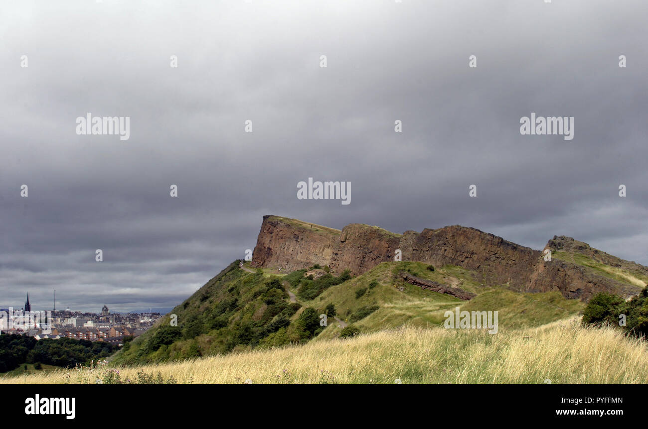The Salisbury Crags are stunning lumps of rocky cliffs that are within ...
