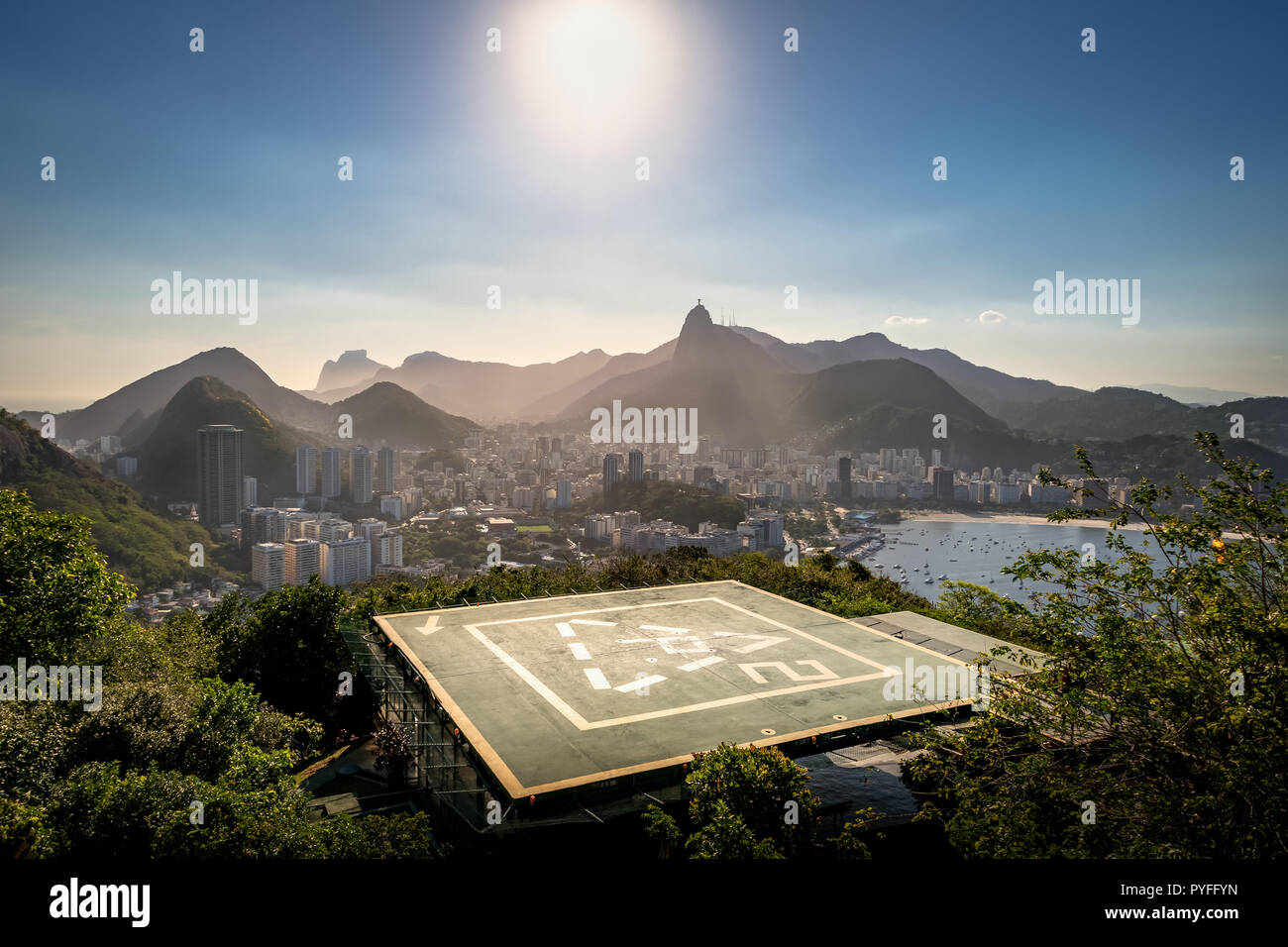 Heliport hi-res stock photography and images - Alamy