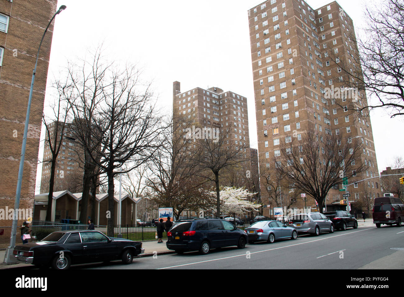 NEW YORK CITY, USA – APRIL 2018: The Jewish neighborhood in Brooklyn ...