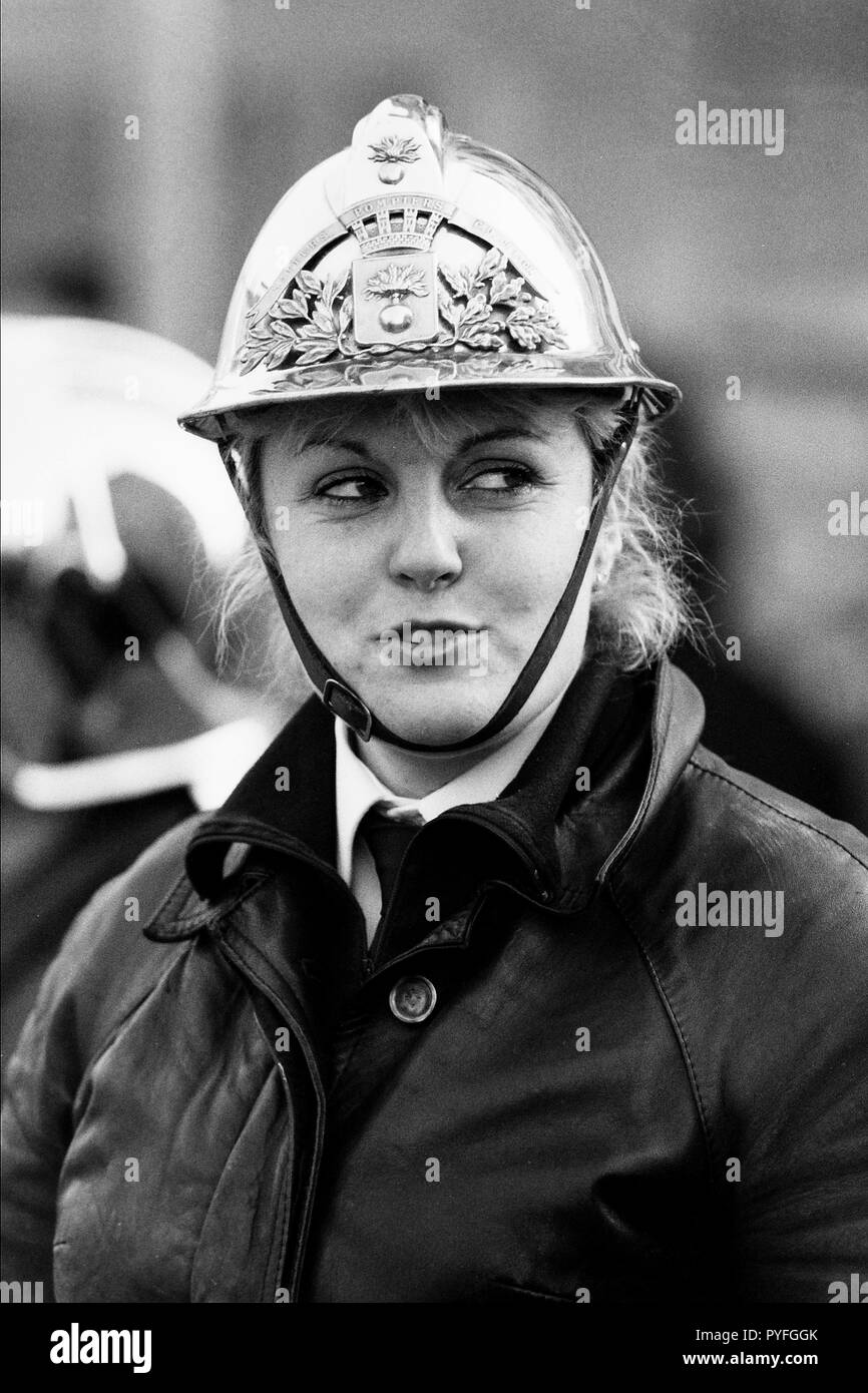 Female firefighter black hi-res stock photography and images - Alamy