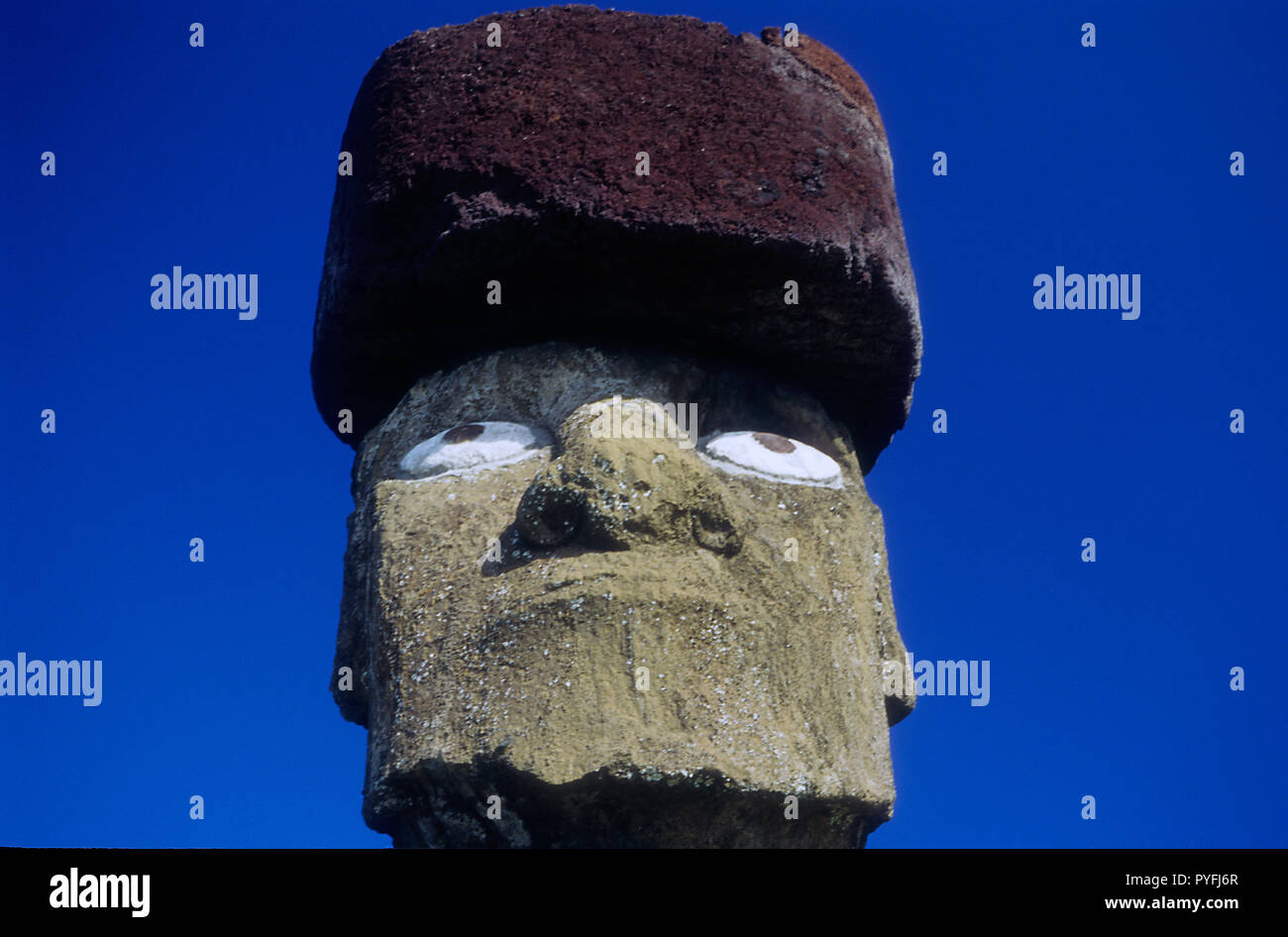 Maoi statue hi-res stock photography and images - Alamy