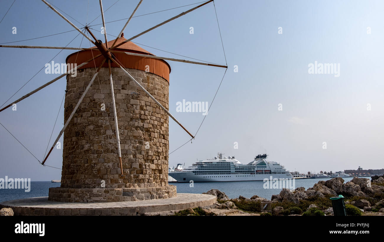 Windmills of Mandraki harbour, Rhodes Stock Photo - Alamy